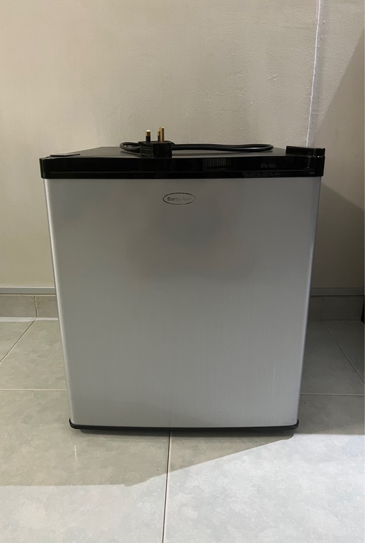 EuropAce Mini Fridge/Bar Freezer, TV & Home Appliances, Kitchen ...