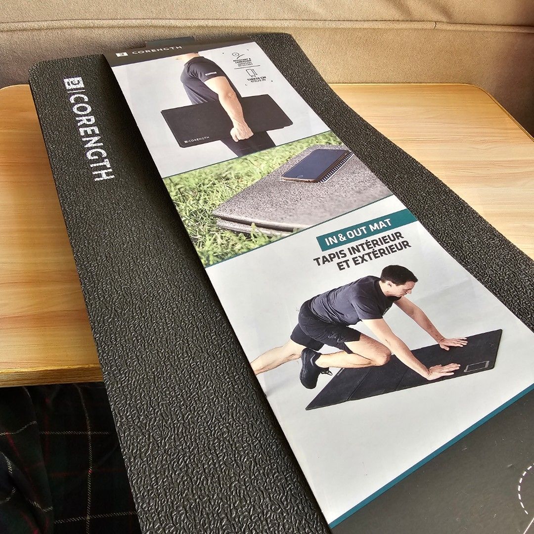 Folding Indoor & Outdoor Fitness Mat, Sports Equipment, Exercise ...