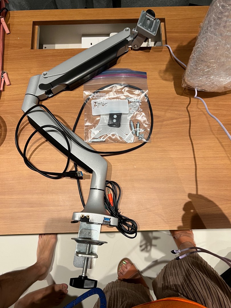 Heavy duty screen arm screen holder, Computers & Tech, Parts ...