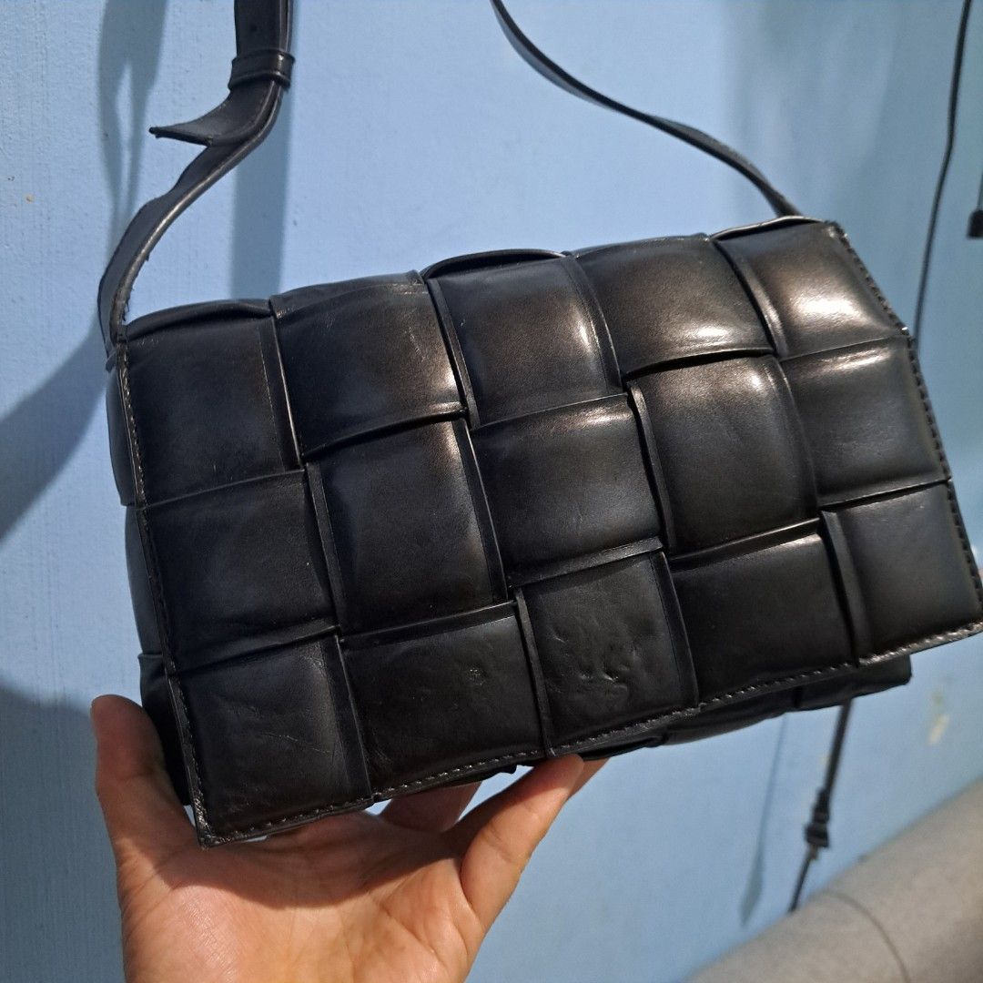 Hotwind banig bag, Women's Fashion, Bags & Wallets, Cross-body Bags on ...