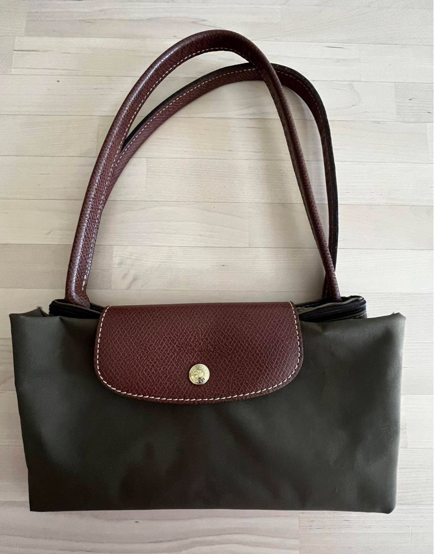 Item 44: Long champ la piege classic Large size long handle, Luxury ...