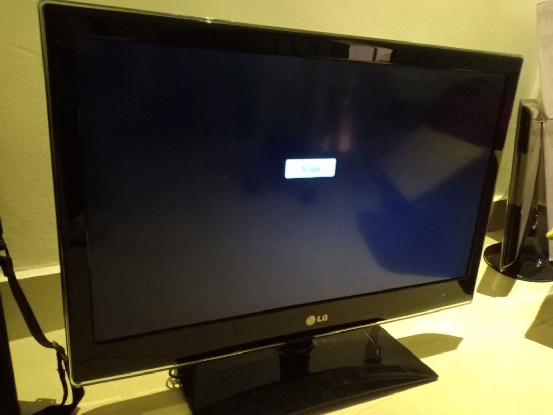 LG TV 26LV2130 -TD / Monitor PC HDMI, Community on Carousell