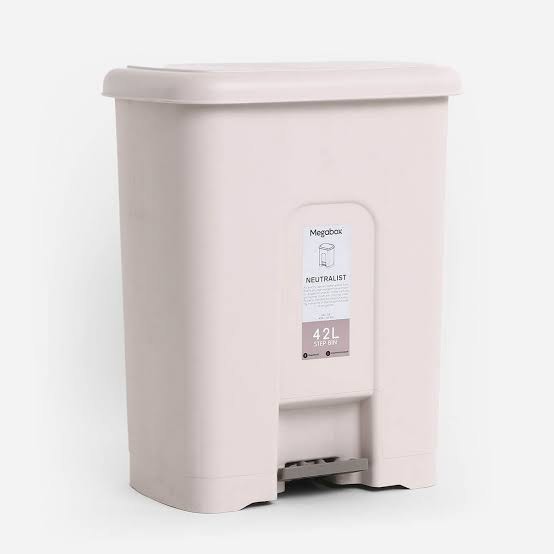 Megabox trashbin 22L cream, Furniture & Home Living, Cleaning ...
