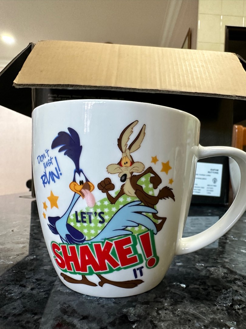 Mugs Cawan Road Runner, Hobbies & Toys, Collectibles & Memorabilia ...