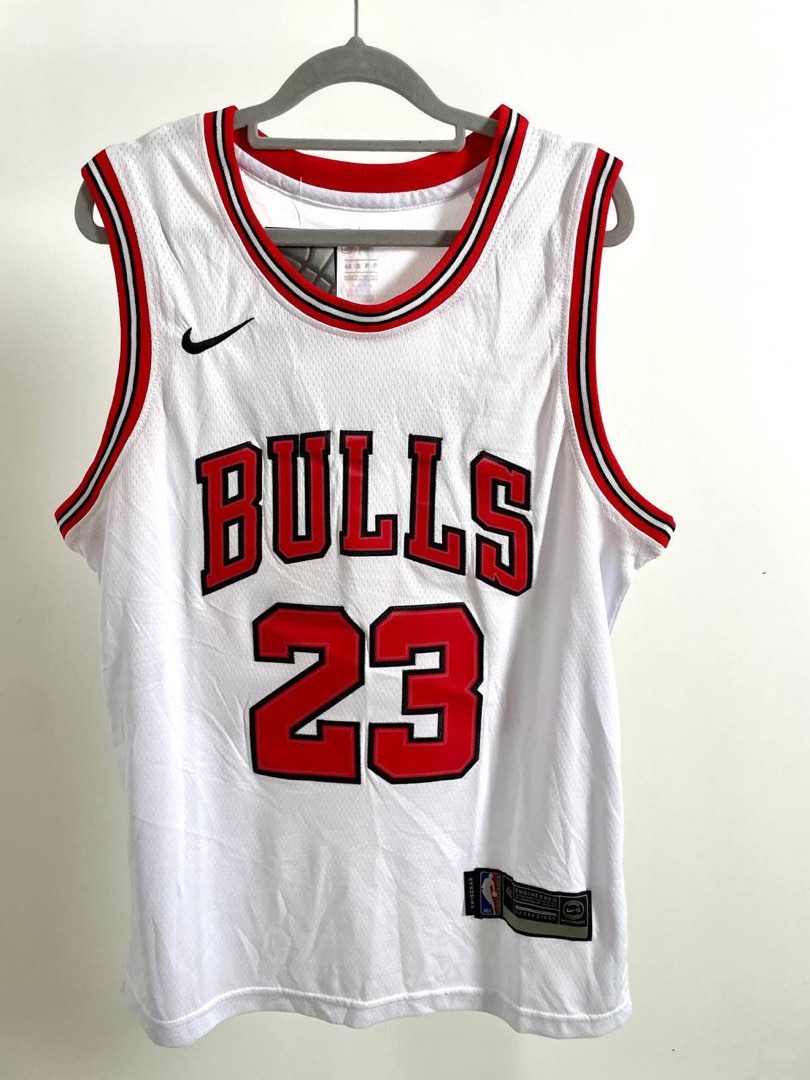 Nba Jersey Bulls, Men's Fashion, Coats, Jackets and Outerwear on Carousell