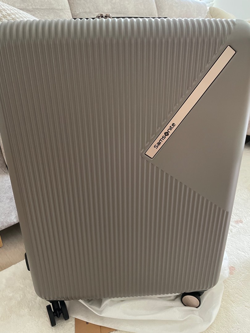 New Samsonite Zeltus 69cm Travel Luggage with In-Built Weighing Scale ...