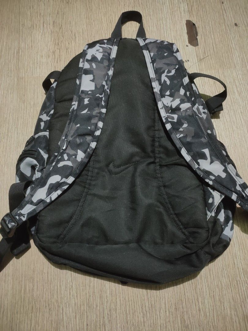 NIKE CAMOU BACKPACK, Men's Fashion, Bags, Backpacks on Carousell