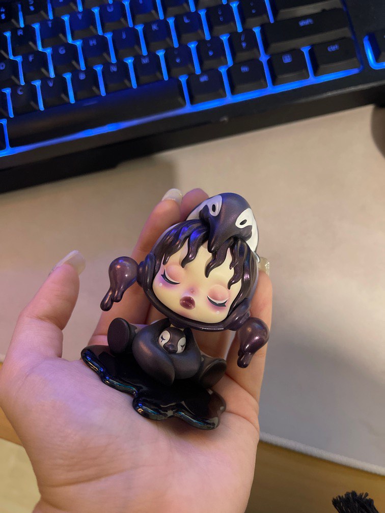 Popmart skullpanda penguin, Hobbies & Toys, Toys & Games on Carousell