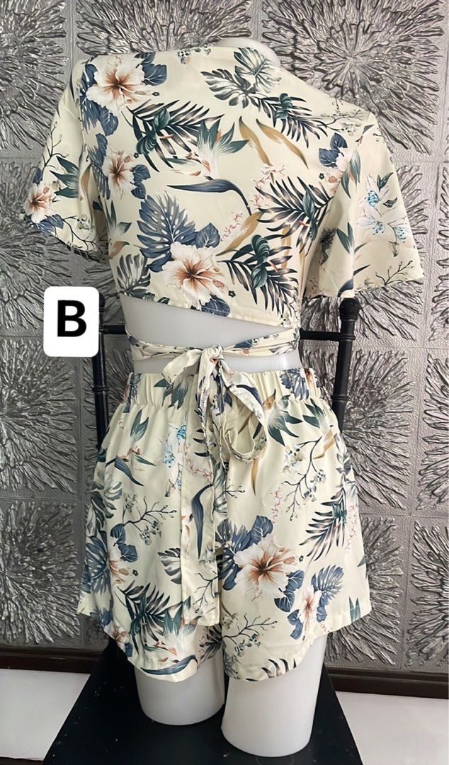Printed Top and Bottom Clothes Set, Women's Fashion, Dresses & Sets ...