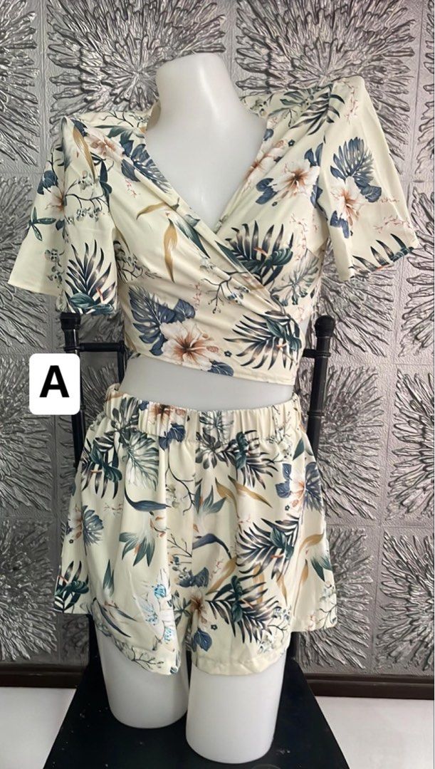 Printed Top and Bottom Clothes Set, Women's Fashion, Dresses & Sets ...