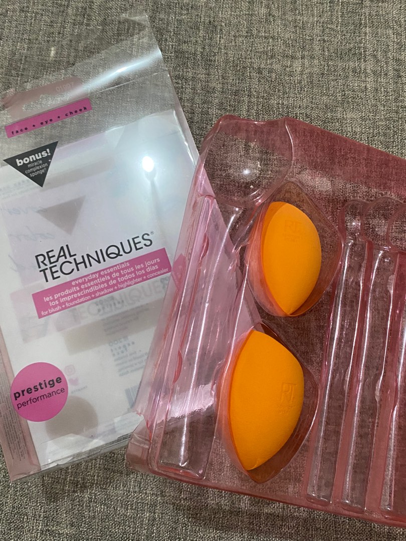 Real Techniques Miracle Complexion Sponge, Beauty & Personal Care, Face ...