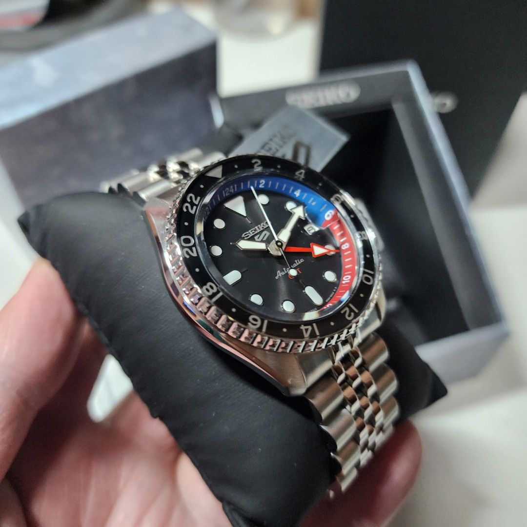 Seiko 5 Sports SKX GMT Charcoal gray dial with red and blue accents U.S ...