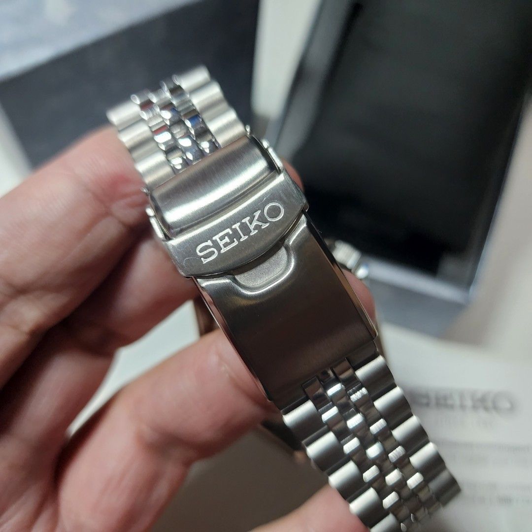 Seiko 5 Sports SKX GMT Charcoal gray dial with red and blue accents U.S ...