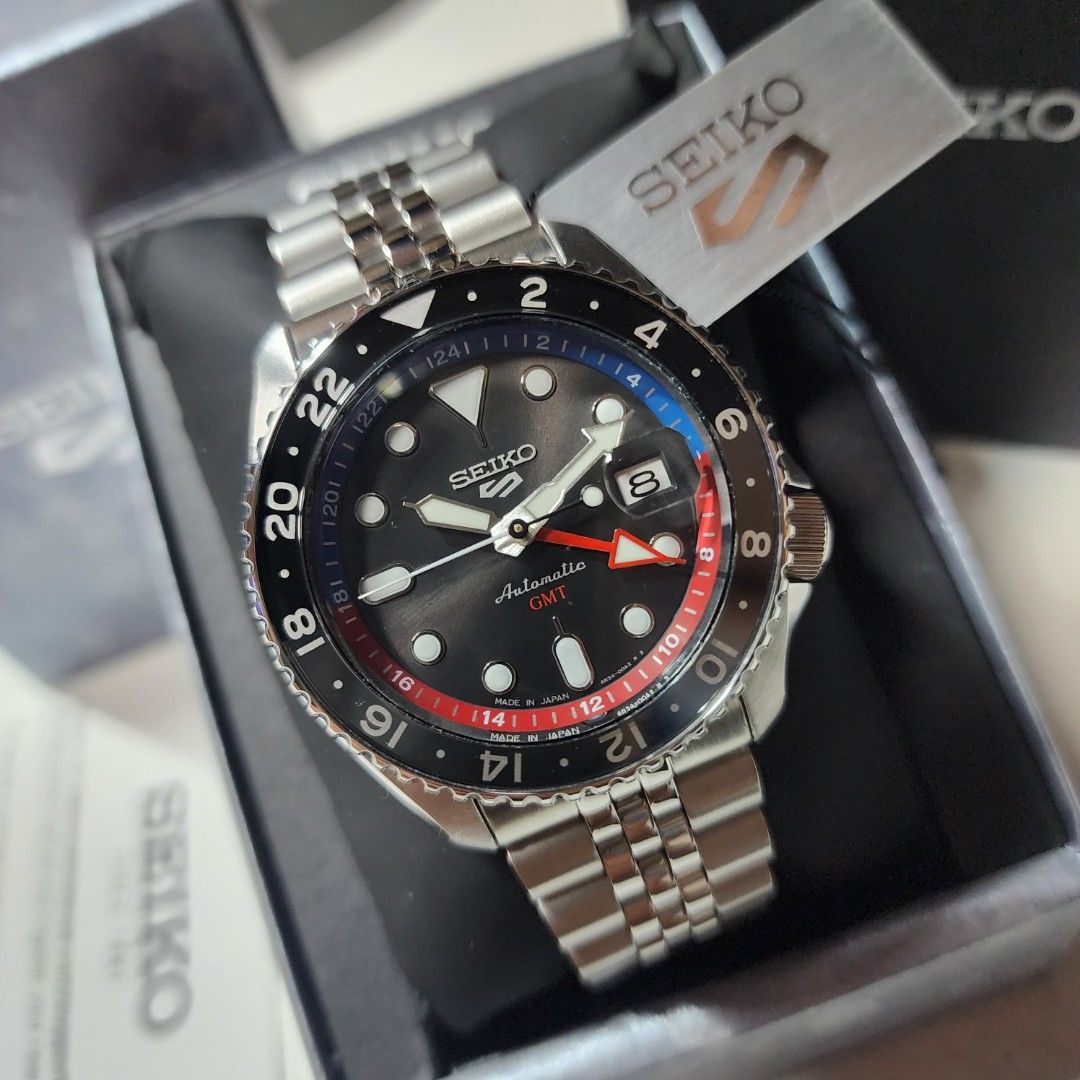 Seiko 5 Sports SKX GMT Charcoal gray dial with red and blue accents U.S ...