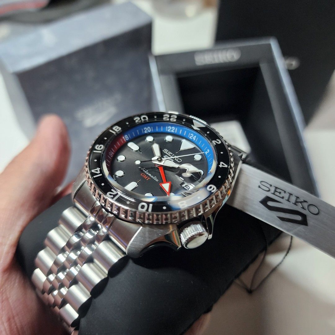 Seiko 5 Sports SKX GMT Charcoal gray dial with red and blue accents U.S ...
