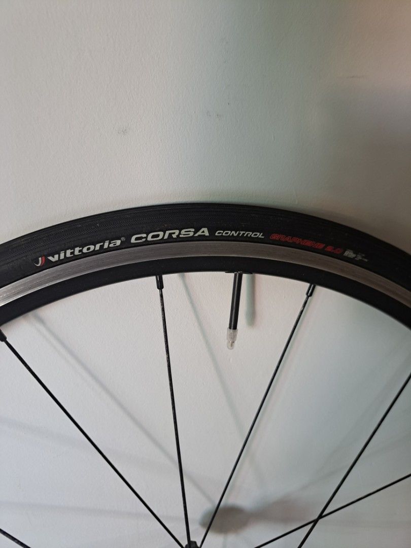 Shimano RS-11 rim brake wheelset for road bike (tyres and tubes ...