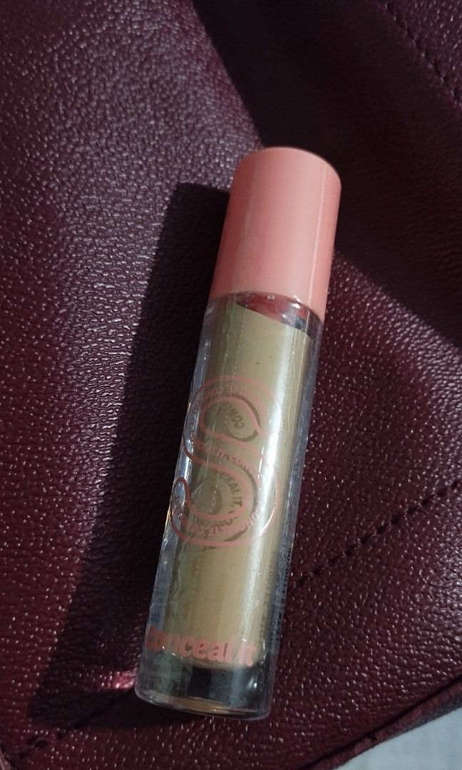 squad concealer CM1, Beauty & Personal Care, Face, Makeup on Carousell