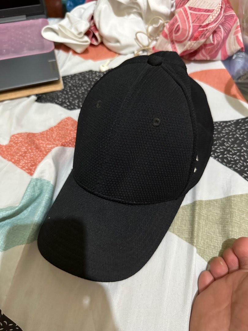 Under armor side logo cap, Men's Fashion, Watches & Accessories, Caps ...