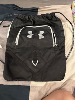 Under Armour Drawstring Bag, Men's Fashion, Activewear on Carousell