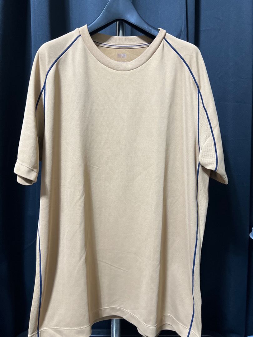 Uniqlo Dri-fit Shirt, Men's Fashion, Activewear on Carousell