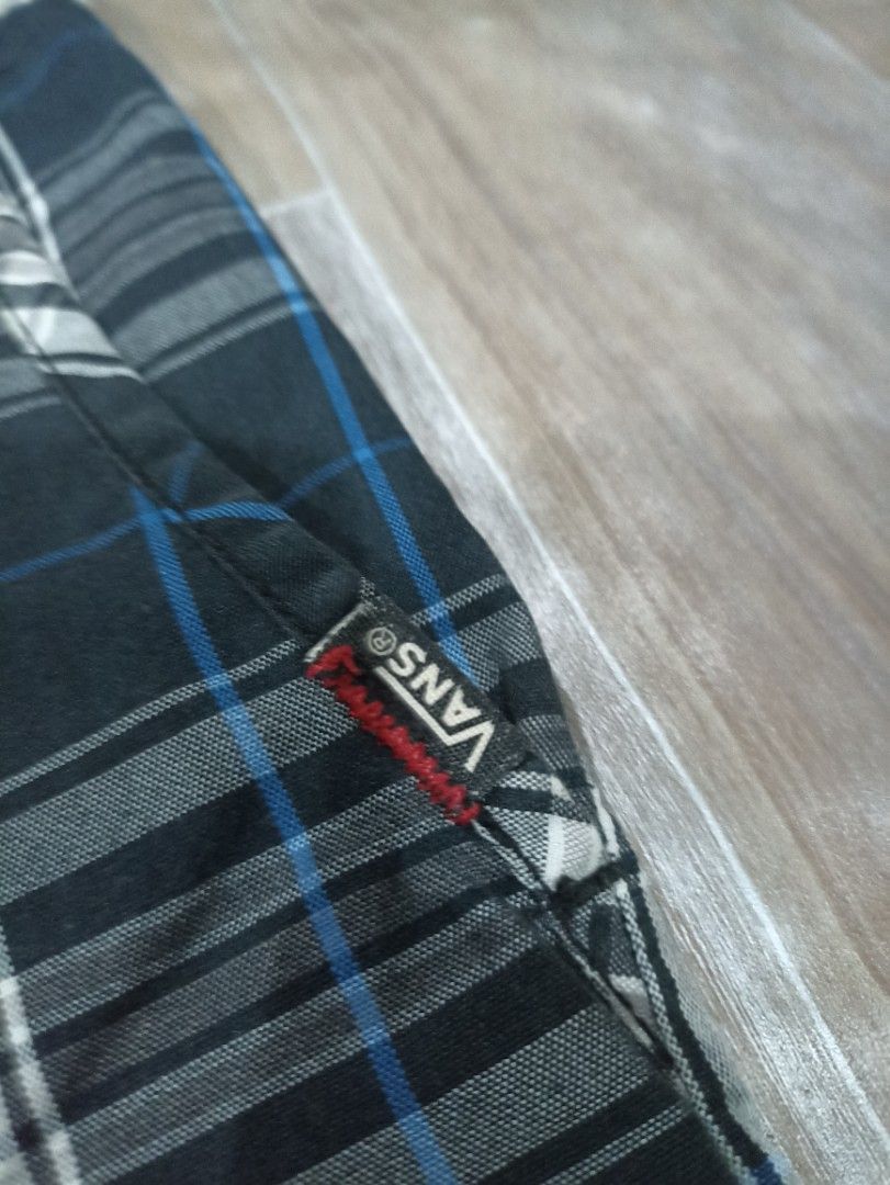 Vans walk short, Men's Fashion, Bottoms, Shorts on Carousell