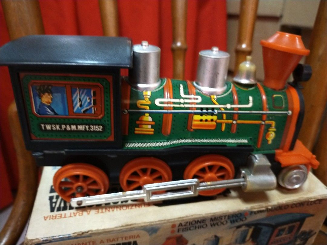 Vintage Tin Train ~ Hong Kong, Hobbies & Toys, Memorabilia ...