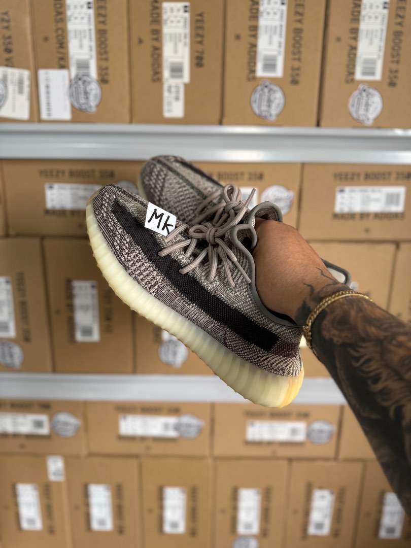 VNDS YEEZY ZYON 9US, Men's Fashion, Footwear, Sneakers on Carousell