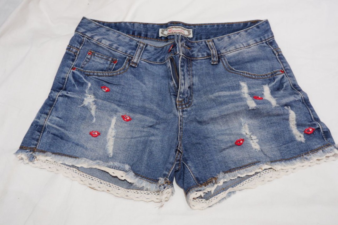 alss lip denim short, Women's Fashion, Bottoms, Shorts on Carousell