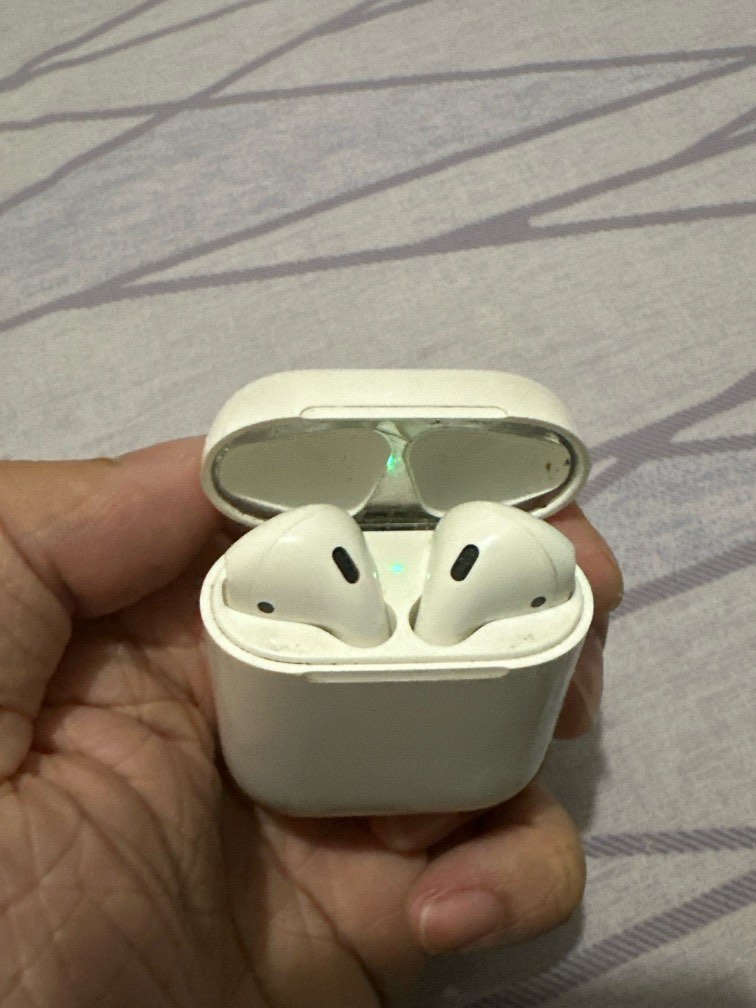 Apple Airpods 1st Gen, Audio, Earphones on Carousell