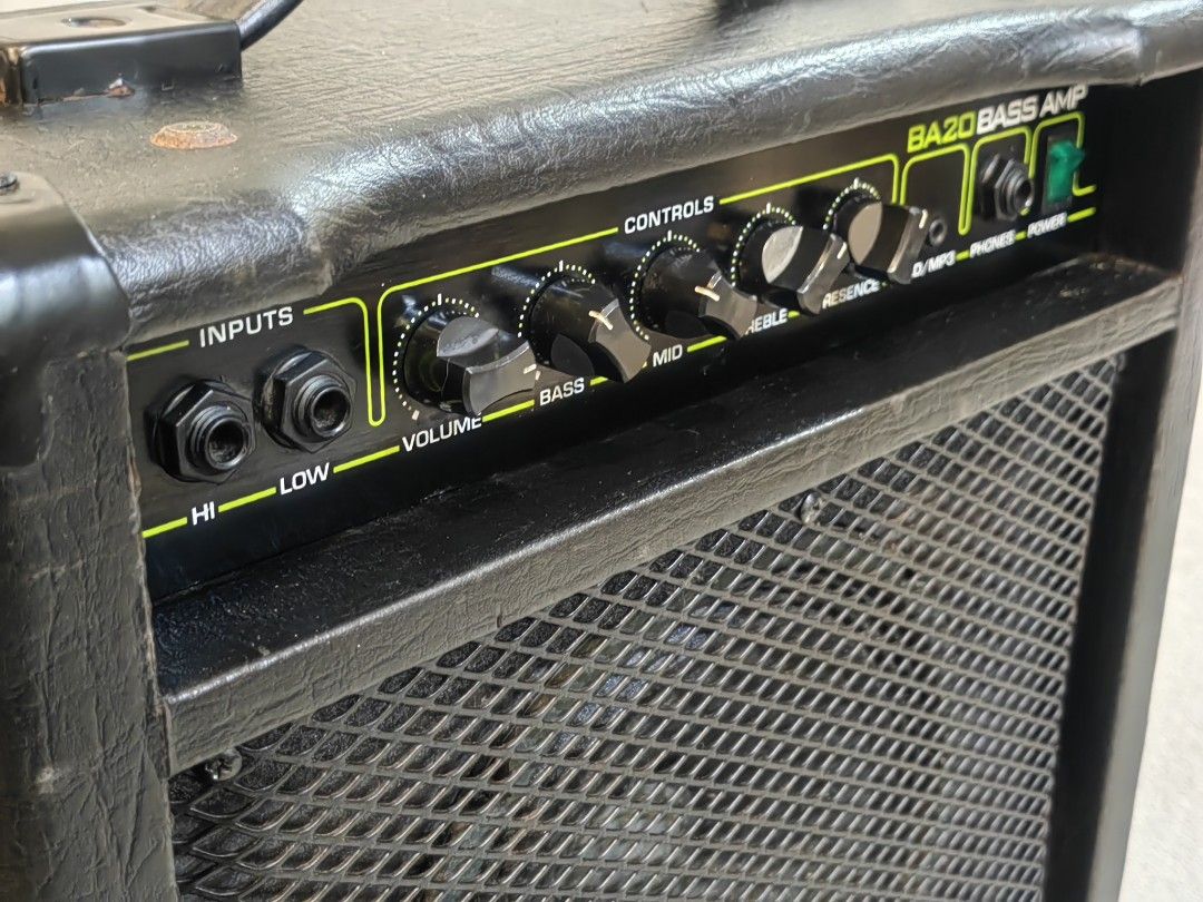 Ashton BA20 Bass Amplifier, Hobbies & Toys, Music & Media, Musical ...