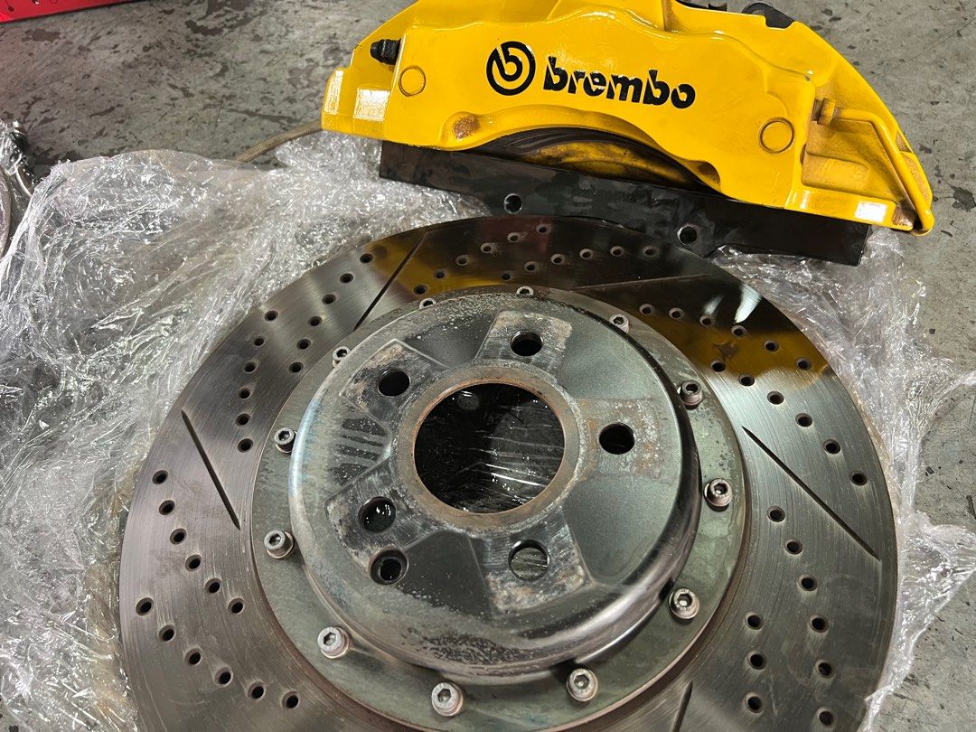 Authentic Brembo 18z 6 pots Big Brake Kit + brake disc, Car Accessories ...