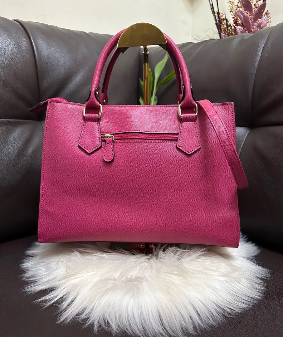 Authentic Vincis Bench, Luxury, Bags & Wallets on Carousell