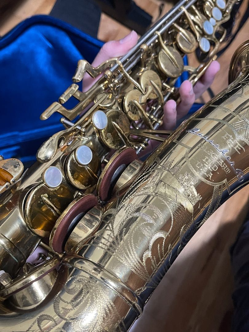 Buescher Top Hat & Cane Alto Saxophone (Overhauled), Hobbies & Toys ...
