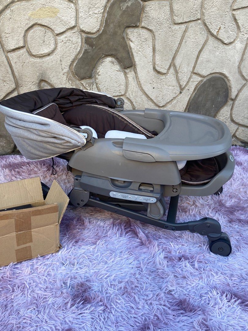 Combi Bedi Auto Swing Bed and Highchair, Babies & Kids, Baby Nursery ...