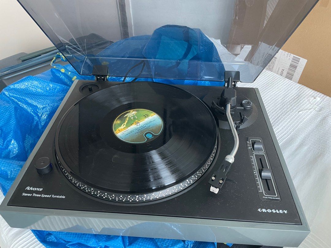 Crosley Turntable, Audio, Other Audio Equipment on Carousell