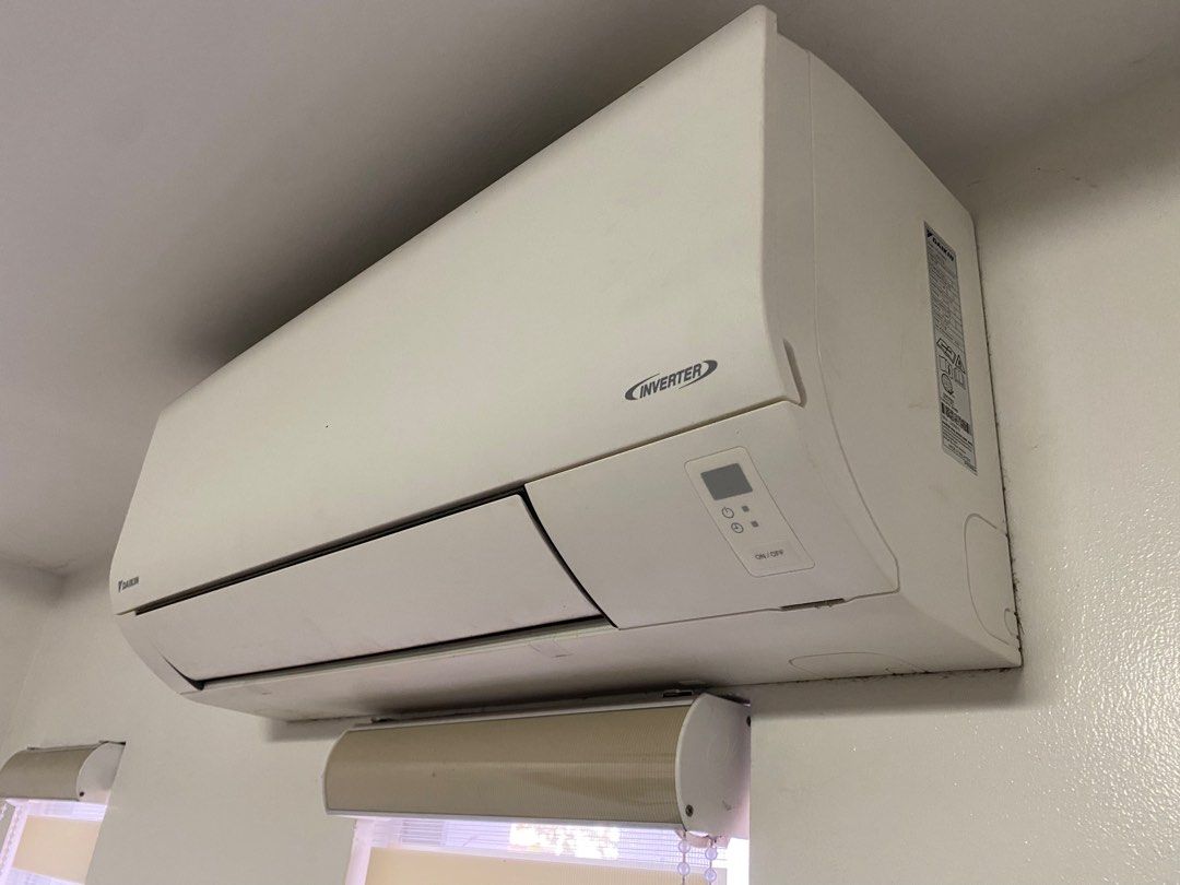 Daikin D Smart Series Lite 1 HP split type aircon, TV & Home Appliances ...