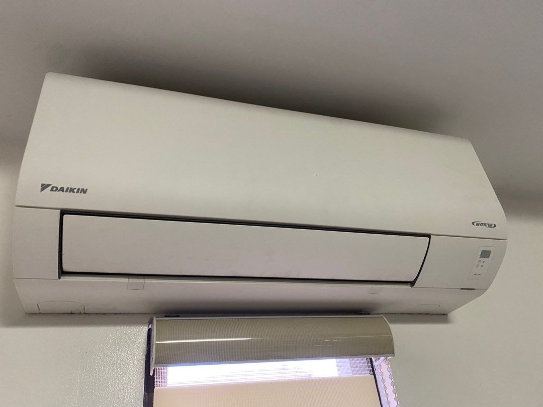 Daikin D Smart Series Lite 1 HP split type aircon, TV & Home Appliances ...