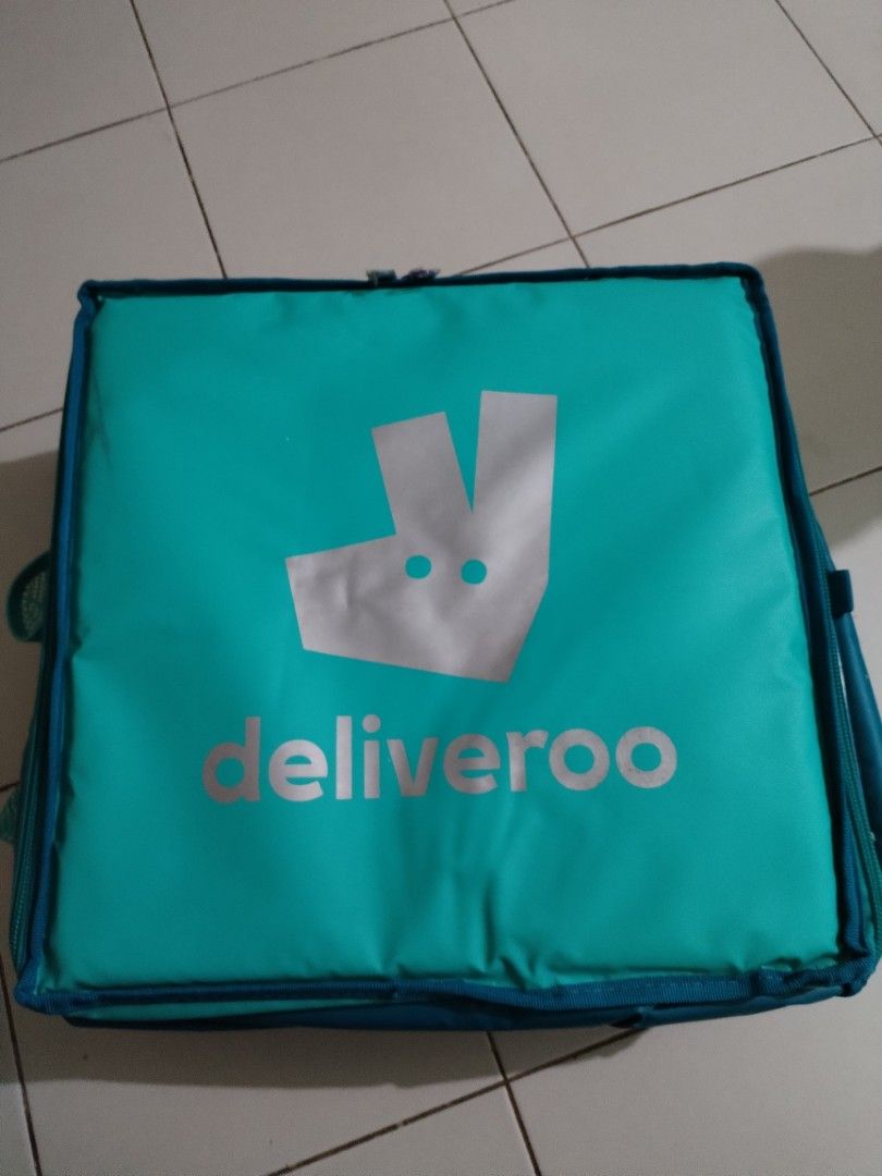 Deliveroo thermal bag, Men's Fashion, Bags, Backpacks on Carousell