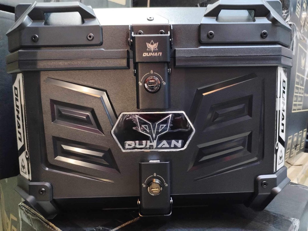 Duhan Top Box 45L with Back Rest, Motorbikes, Motorbike Parts ...