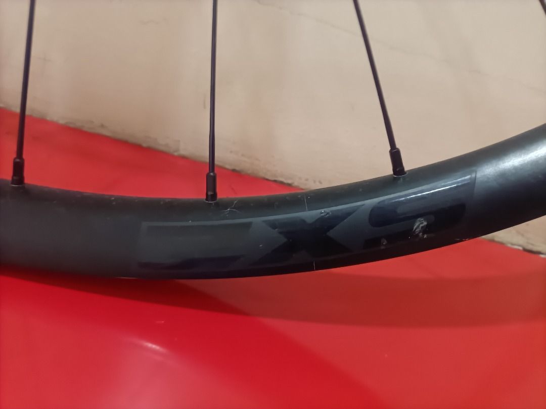 Giant SX2 Thru Axle Wheelset (700c), Sports Equipment, Bicycles & Parts ...