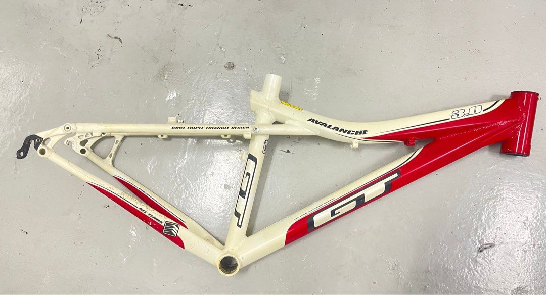 GT Avalanche 3.0 MTB XS frame, Sports Equipment, Bicycles & Parts ...