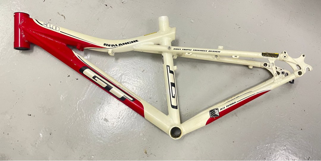GT Avalanche 3.0 MTB XS frame, Sports Equipment, Bicycles & Parts ...