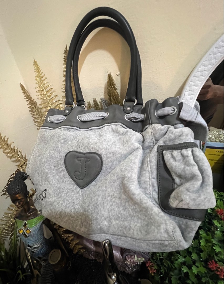 JUICY COUTURE, Women's Fashion, Bags & Wallets, Shoulder Bags on Carousell