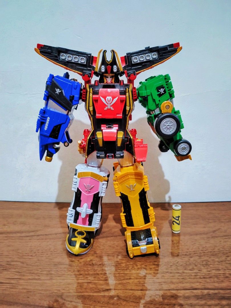 Kaizoku Sentai Gokaiger's DX Gattai Gokai-Oh, Hobbies & Toys, Toys & Games on Carousell