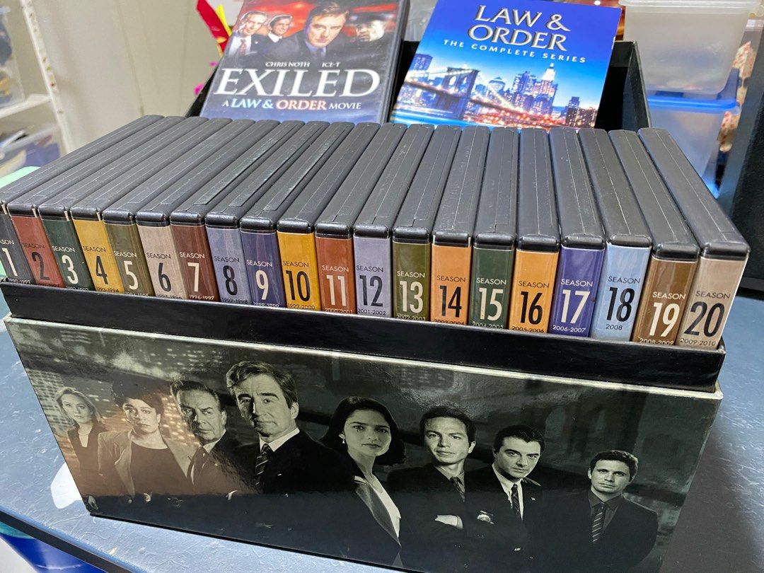 Law and order box set full collection, Hobbies & Toys, Music & Media ...