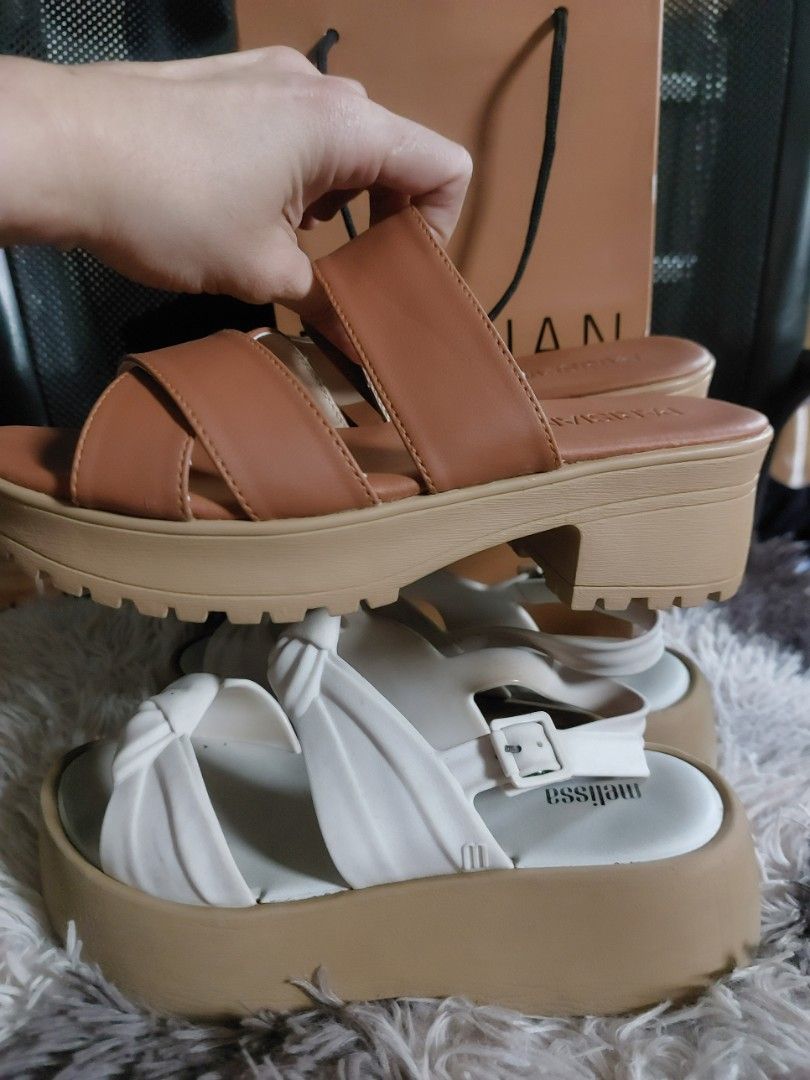 Melissa wedge with BUNDLE, Women's Fashion, Footwear, Flats & Sandals ...