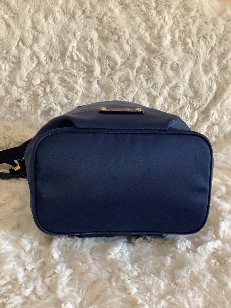Original Blue Label Bucket Two way, Luxury, Bags & Wallets on Carousell