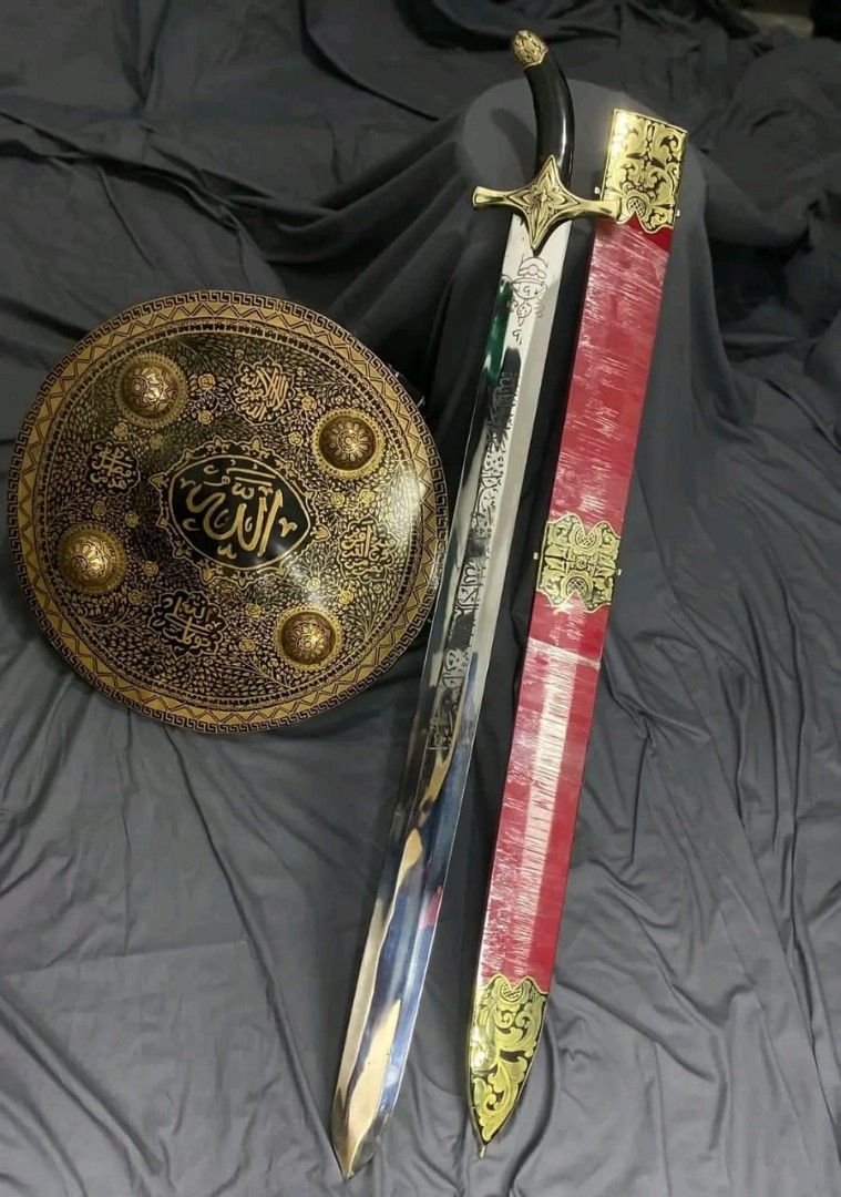 Perisai besi /shield/ tameng, Hobbies & Toys, Stationery & Craft ...