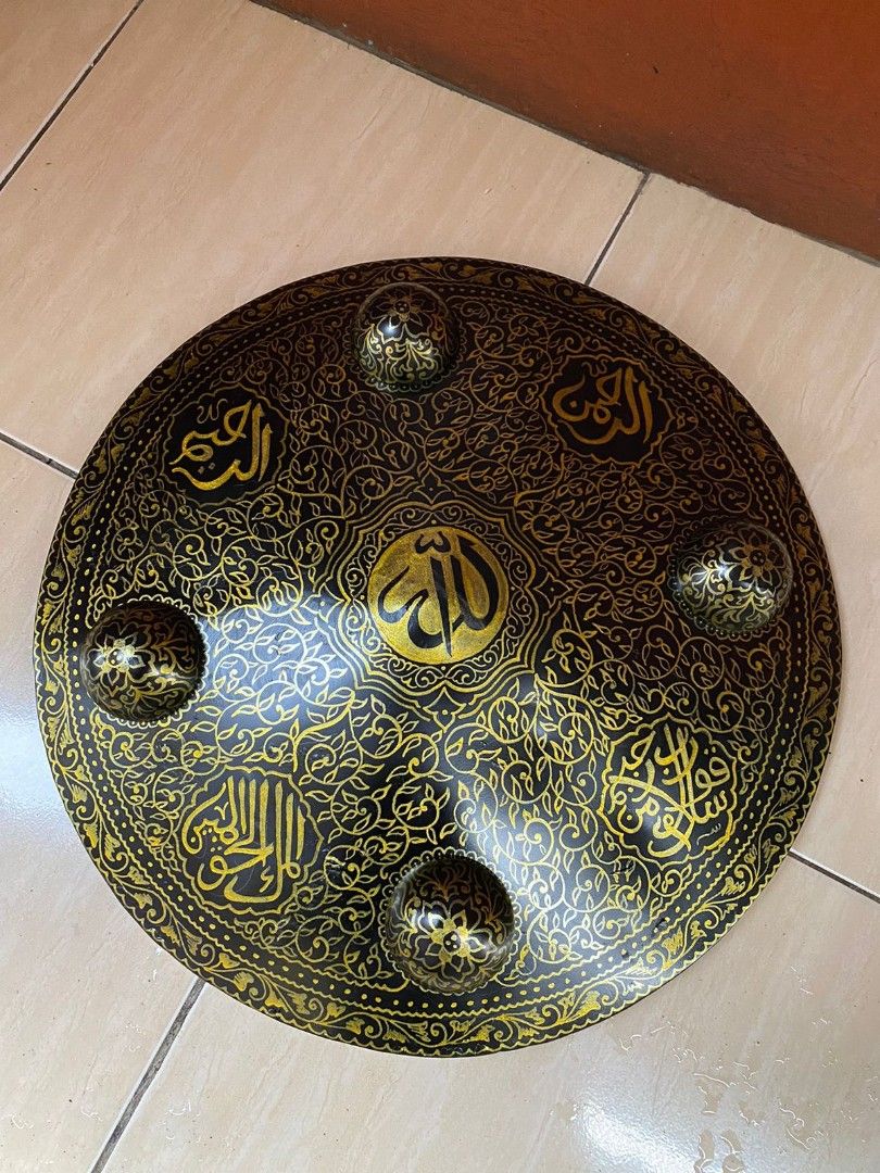 Perisai besi /shield/ tameng, Hobbies & Toys, Stationery & Craft ...