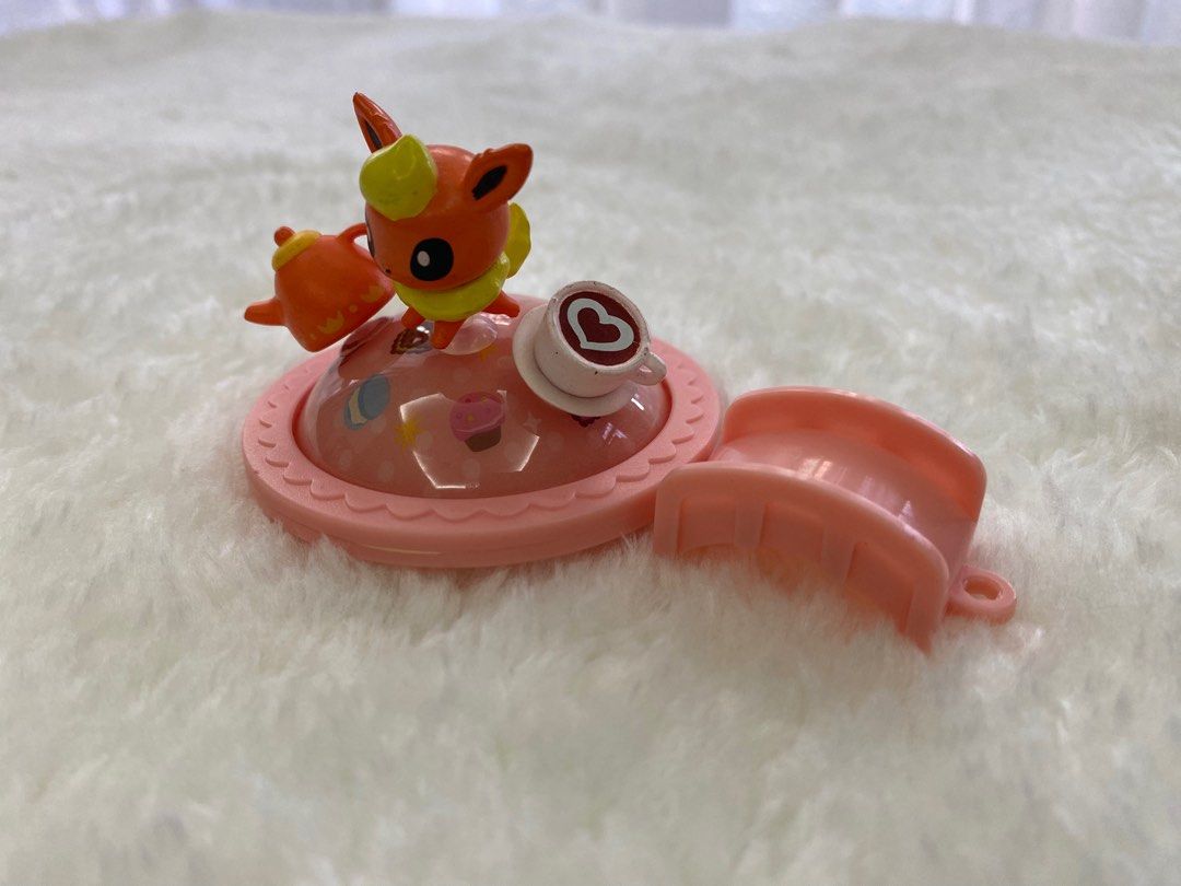 Pokemon Takara Tomy Pita Poke Flareon, Hobbies & Toys, Toys & Games on ...